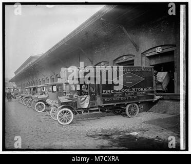 Ford Motor Company Merchants Transfer truck ca. between 1918 and 1928 ...