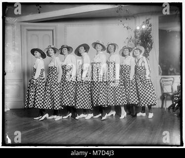 This photograph features a group portrait of Prince Chun (Yixuan) and ...