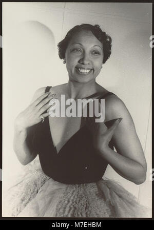 JOSEPHINE BAKER French entertainer and civil rights campaigner (1906 to ...