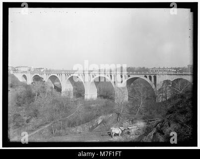 Taft Memorial Bridge, Rock Creek Park Stock Photo - Alamy