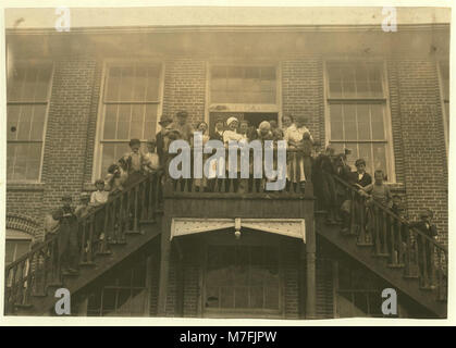 Children working in the Tolar, Hart, and Holt Mills, captured the day ...