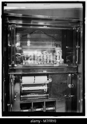 The Violano Virtuoso was a mechanical musical instrument featuring an ...