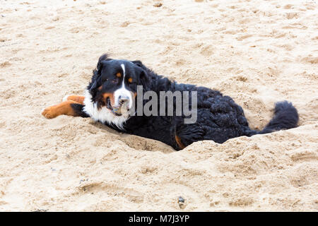 Bournemouth, Dorset, UK. 11th March 2018. UK weather: grey overcast day ...