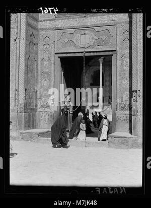 The entrance to the mosque in Nejaf, Iraq, a sacred Shiite Muslim city ...
