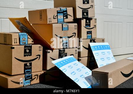 Stack of Amazon Prime boxes, USA Stock Photo - Alamy