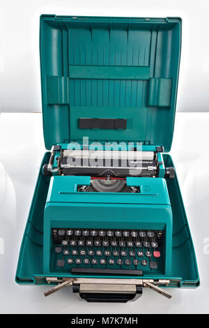 Olivetti Studio 45 typewriter white background 14 Stock Photo - Alamy