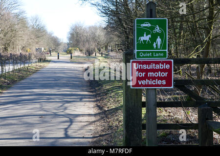 Quiet Lane and sign, Devil's Punchbowl, Hindhead, Surrey, UK Stock ...