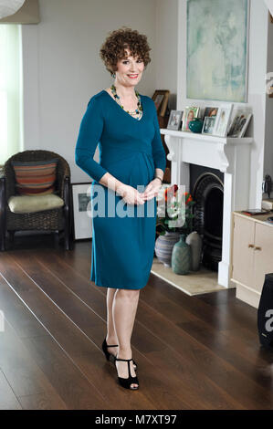 Dinah Jefferies international fiction Author. Books include 'The ...