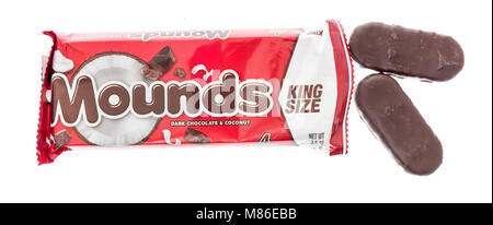 Winneconne, WI - 9 March 2018: A Mounds King size candy bar on an ...