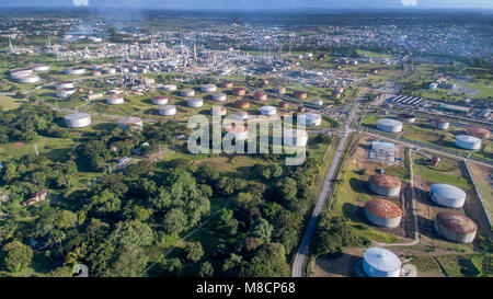 Petrotrin Oil Refinery Trinidad & Tobago Stock Photo - Alamy