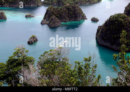 Waisai, Indonesia. 30th Dec, 2017. Raja Ampat Islands is a series of ...