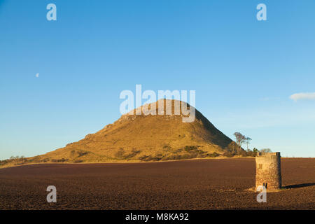 North Berwick Law at sunrise East Lothian Scotland Stock Photo - Alamy