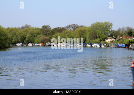 A cabin cruiser on the River Trent at Gunthorpe Lock, Gunthorpe ...