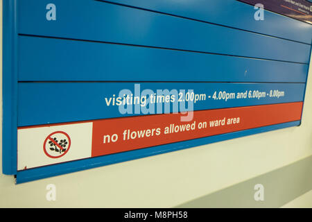 NHS zero tolerance sign Stock Photo - Alamy