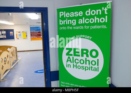 NHS zero tolerance sign Stock Photo - Alamy