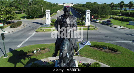 The equestrian statue of Confederate General PGT Beauregard in New ...