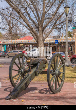 Replica American Civil War cannon ball and canister shot artillery ...