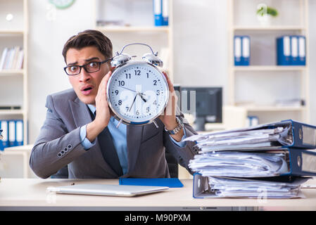 Employee failing to meet tax reporting deadlines Stock Photo - Alamy
