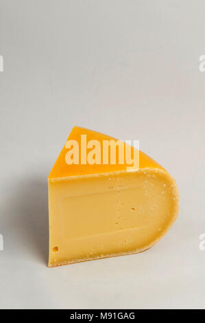 Coolea Farmhouse cheese aged at 18 months Stock Photo - Alamy