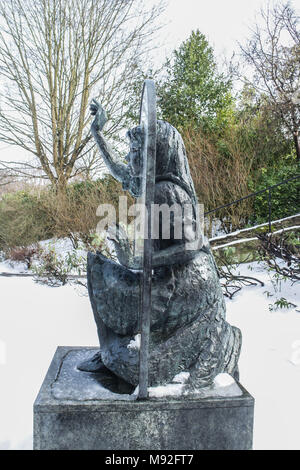 Alice Through The Looking Glass statue in Castle Grounds, Guildford ...