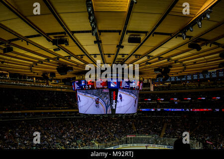 Spectators, New York-New Jersey Stadium (MetLife Stadium) East ...