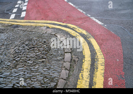 Double red lines / road markings Stock Photo - Alamy