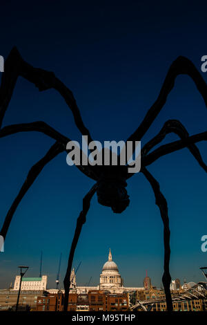 Maman Spider sculpture at London Tate Modern with Dome of St Pauls ...