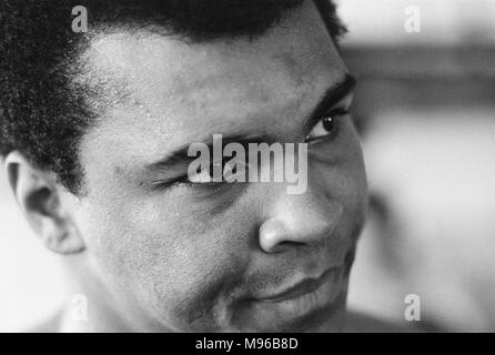 Muhammad Ali having a pre-fight medical ahead of his clash with Smoking ...