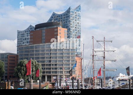 The Opera house, Hamburg, Germany Stock Photo - Alamy