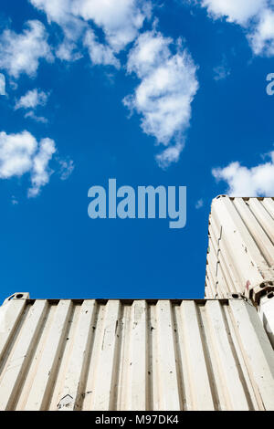 Low angle view of clouds in sky Stock Photo - Alamy