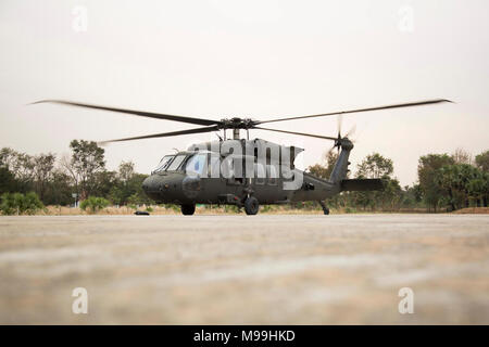 Soldiers of Company B, 209th Aviation Support Battalion, 25th Combat ...