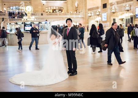 Interior concourse hall of a Chinese metro / subway / tube station on ...