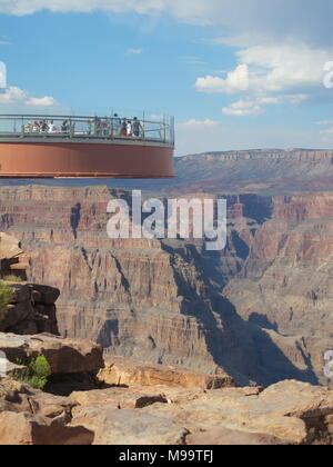 Grand Canyon Skywalk glass bottom walkway and viewpoint at Eagle Point ...