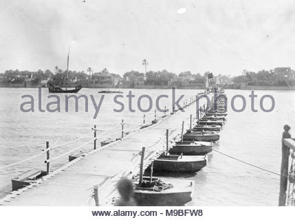 World war One: the first pontoon bridge built across the Marne by Stock ...