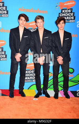 Alex Stokes, Ben Azelart, Alan Stokes at arrivals for Nickelodeon's ...