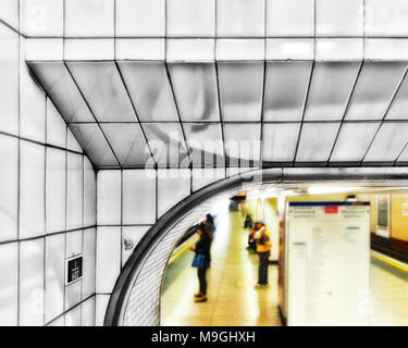 London Underground Tube Station: Hounslow Central Stock Photo - Alamy