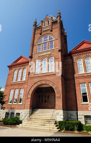 Goodes Hall or The Smith School of Business at Queen's University at ...