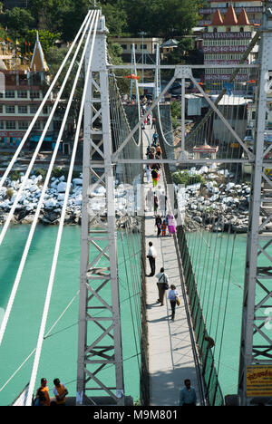 Lakshman Jhula ; Laxman Jhula ; suspension bridge ; Footbridge ...