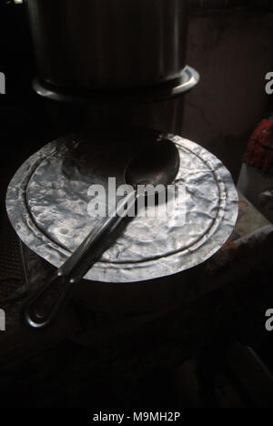 Cooking pot on stove, Suva, Fiji Stock Photo - Alamy