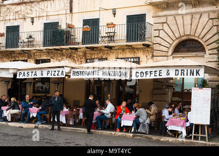 Pizzeria restaurant on Piazza Navona, Rome, Lazio,Italy Stock Photo - Alamy