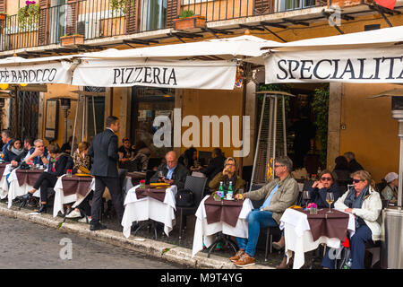 Pizzeria restaurant on Piazza Navona, Rome, Lazio,Italy Stock Photo - Alamy