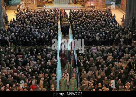 Sir Ken Dodd's coffin is carried out of Liverpool Anglican Cathedral ...