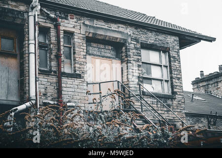 Run Down Old buildings, Albion Street, Bradford City Centre, West ...