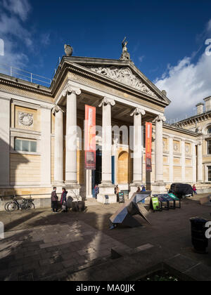 Exterior of the Ashmolean Museum in Oxford city centre Stock Photo - Alamy