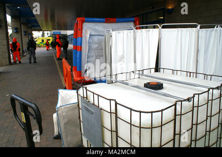 A Decontamination unit Stock Photo - Alamy