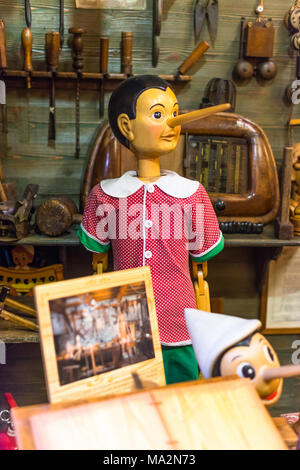 Bartolucci traditional toy shop with wooden Pinocchio dolls on Via dei ...