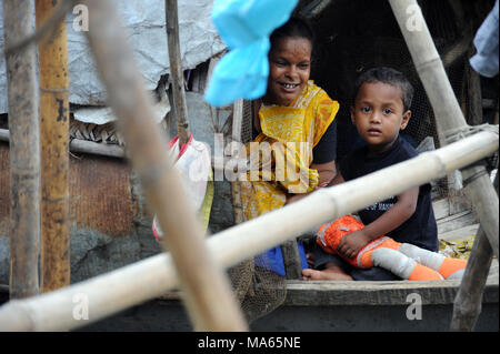 Narayanganj, Bangladesh - April 23, 2010: Daily Life of Water Gypsy or ...