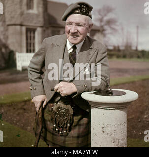 HARRY LAUDER (1870-1950) Scottish music hall singer and comedian about ...