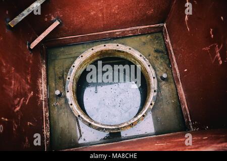 Manhole shaft of an underground tank system for diesel and heating oil ...