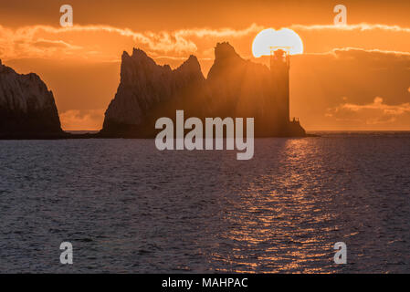 Needles sunset. The sunsetting near the Needles rocks and lighthouse ...